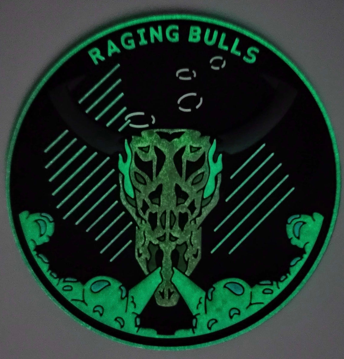 Official VMM-261 Raging Bulls PVC Glow Shoulder Patch loop ...